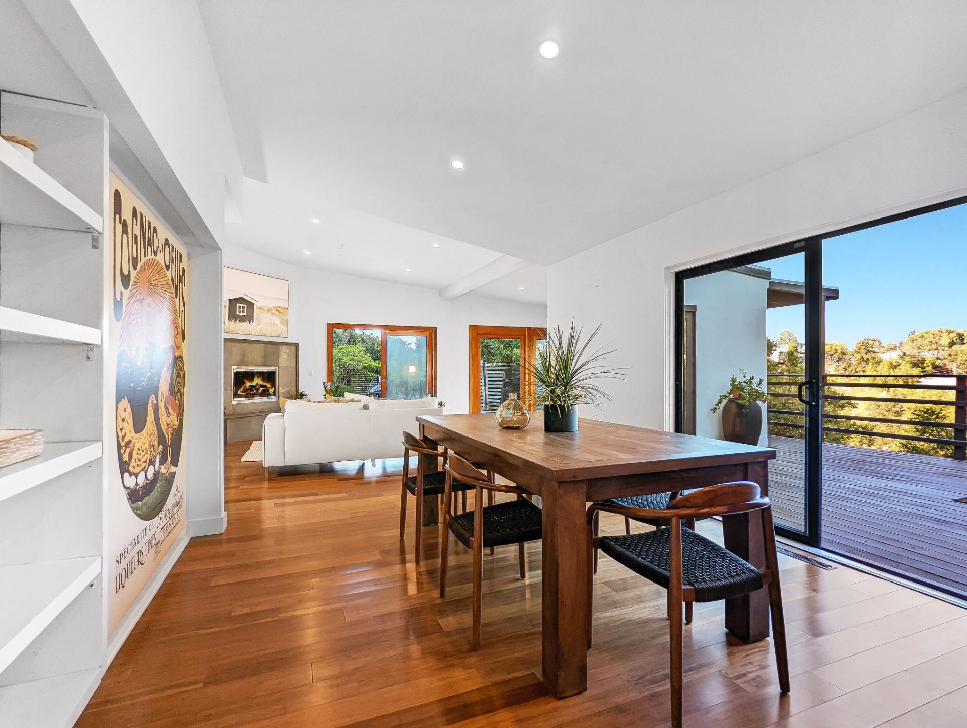 Pixel Retouch Solutions