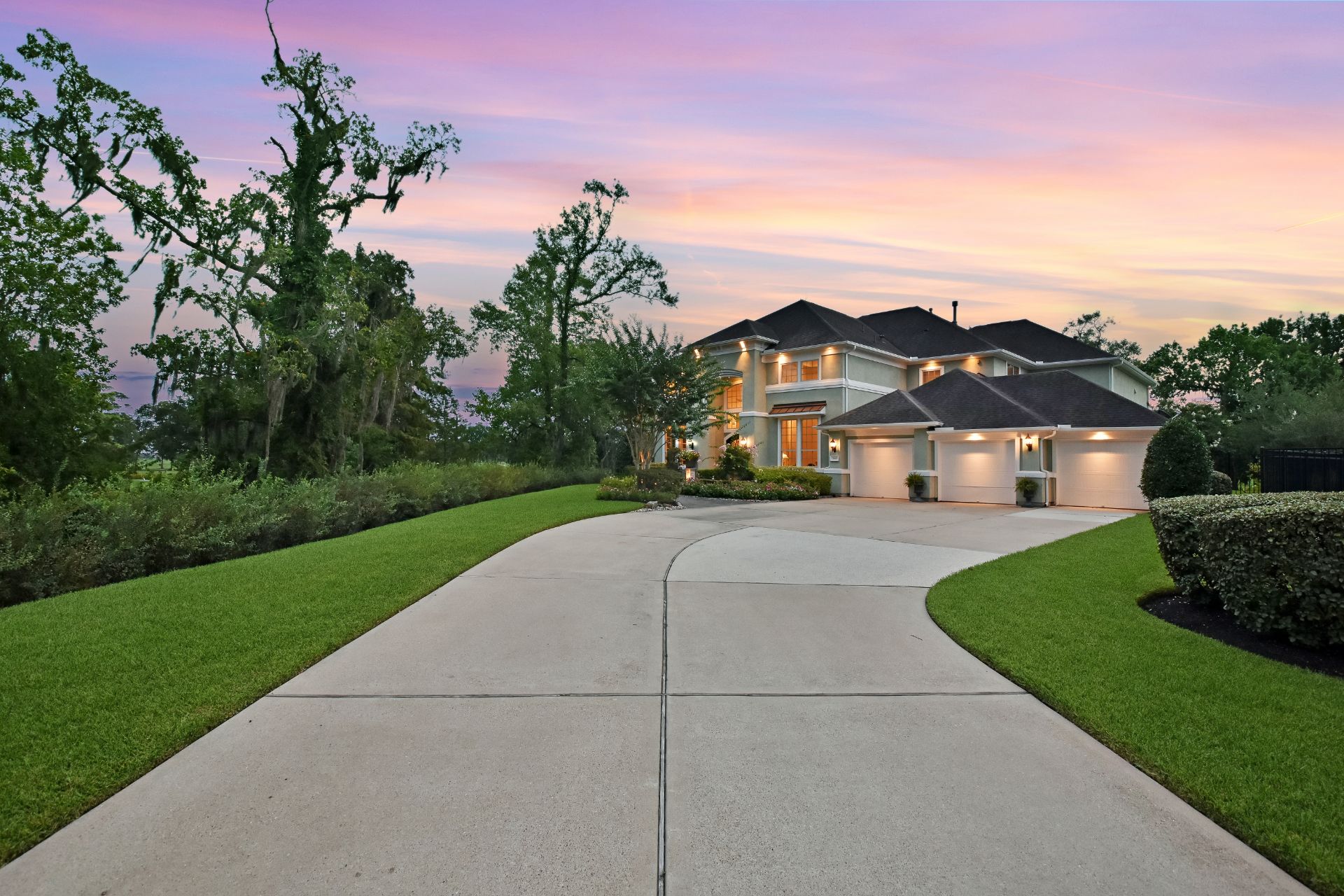 Pixel Retouch Solutions